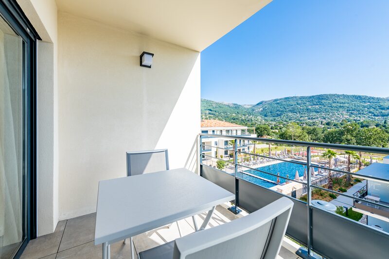 Evancy Vence - Les Jardins d'Azur (ex Holiday Suites) - Evancy.be