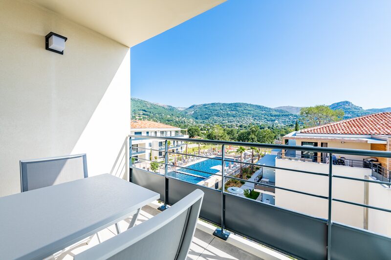 Evancy Vence - Les Jardins d'Azur (ex Holiday Suites) - Evancy.be